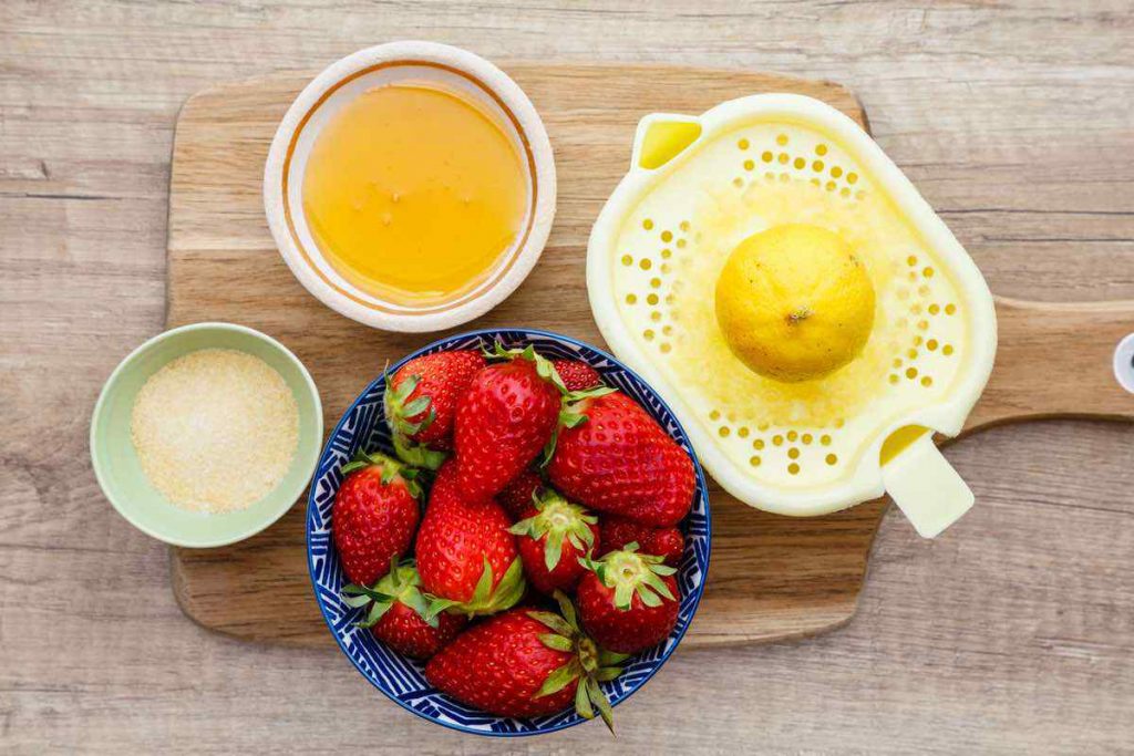 Easy 4-Ingredient Strawberry Fruit Snacks for a Healthy Snack - Healthy ...