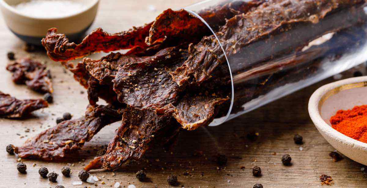 Homemade Sheet Pan Black Pepper Beef Jerky (Easy Recipe) - Healthy ...
