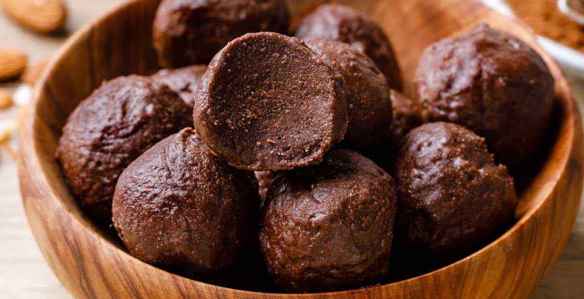 Fudgy Brownie Batter Fat Bombs - Keto and Paleo-friendly Snack ...
