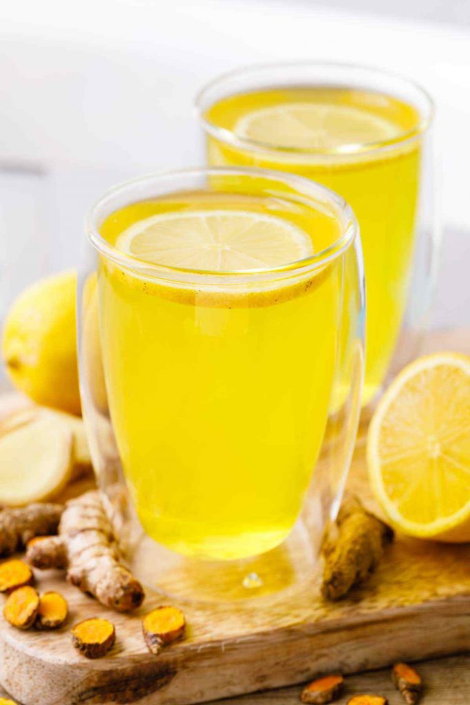 How to Make Fresh Turmeric Tea Using Fresh Turmeric Root (Easy ...