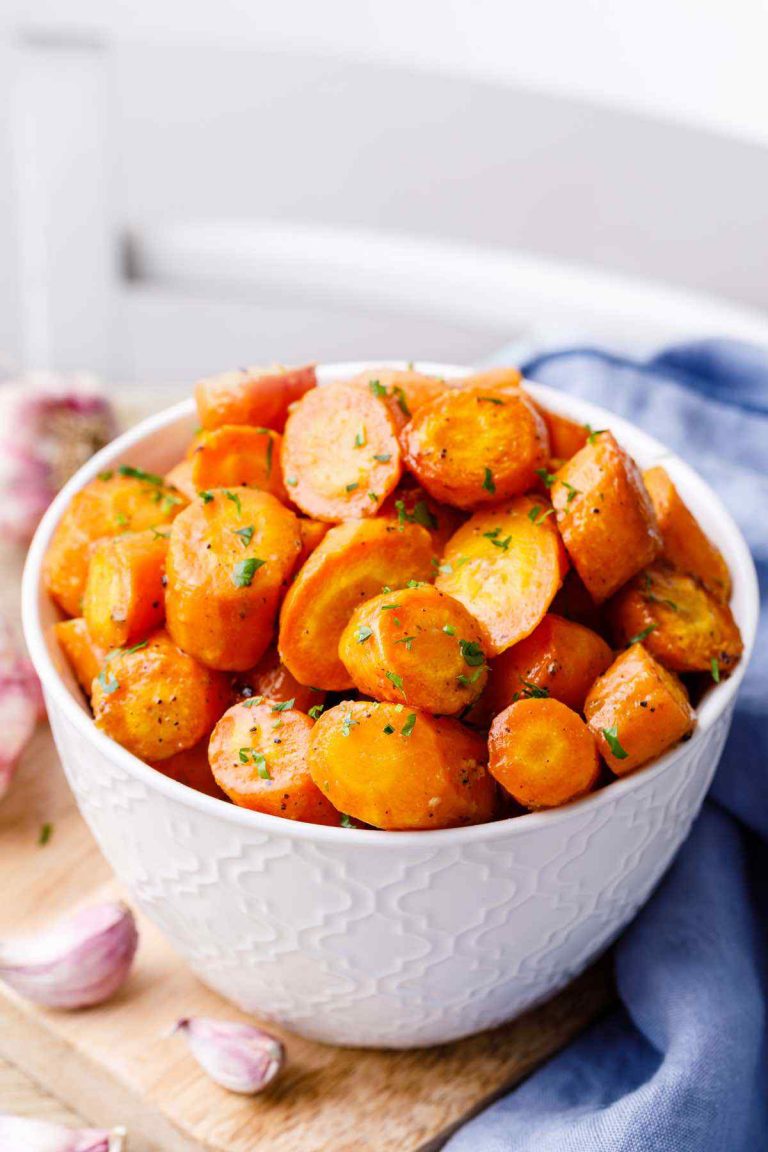 Easy Sheet Pan Garlic Roasted Carrots (These are the Best!) - Healthy ...